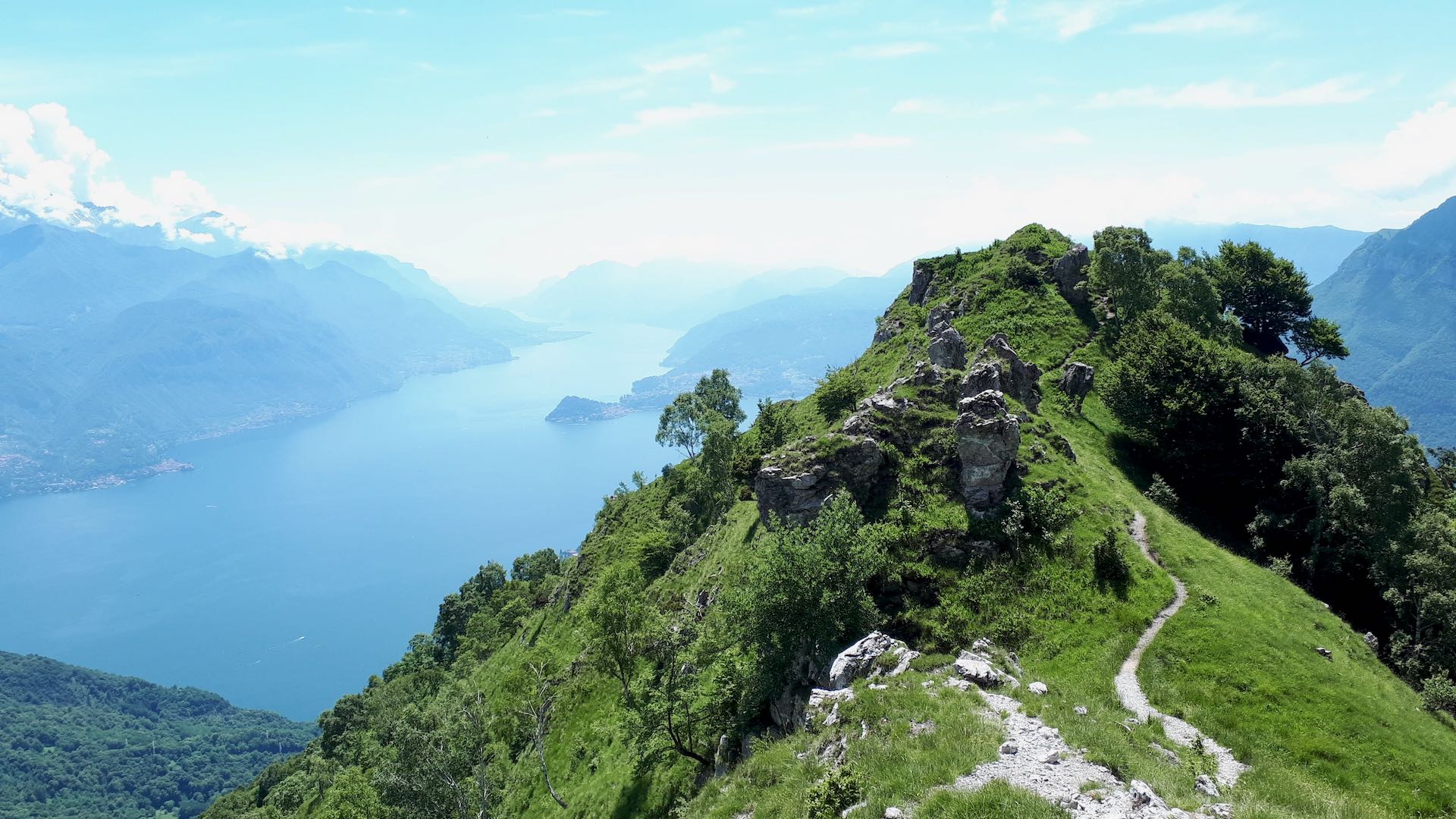 Rifugio Menaggio e Monte Grona: Trekking sul Lago di Como - Montagna